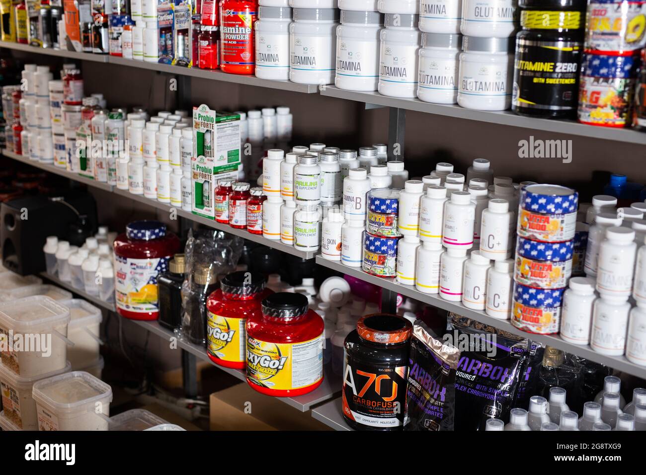 Nutrition store hi-res stock photography and images - Alamy