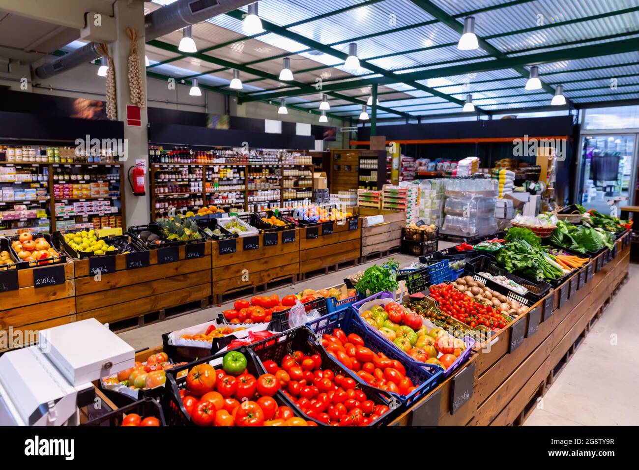 Eco products store counter with large assortment of vegetables Stock ...