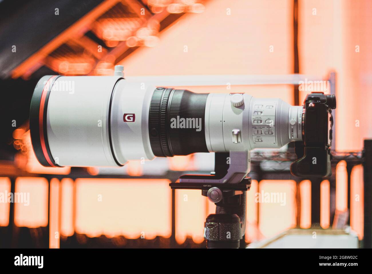 Sony 400mm 2 8 g master hi-res stock photography and images - Alamy
