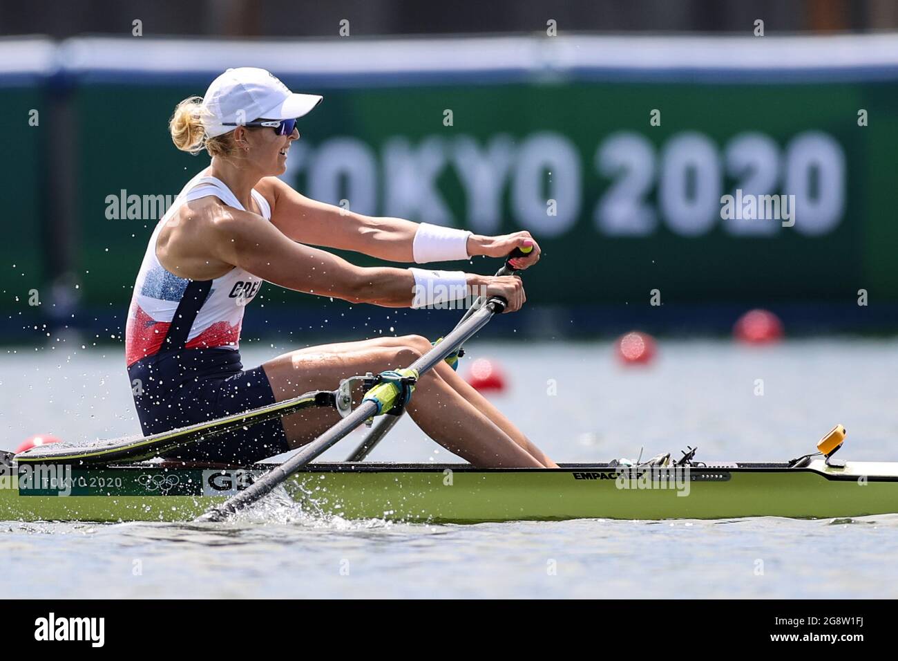 Womens womens single sculls hi-res stock photography and images - Alamy