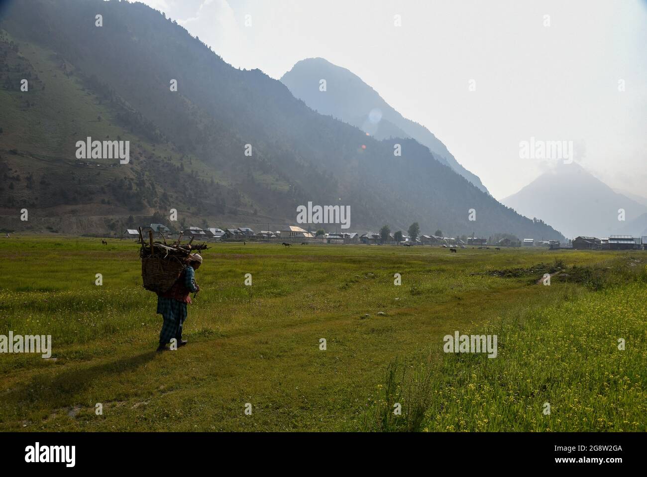 Gilgit woman hi-res stock photography and images - Alamy