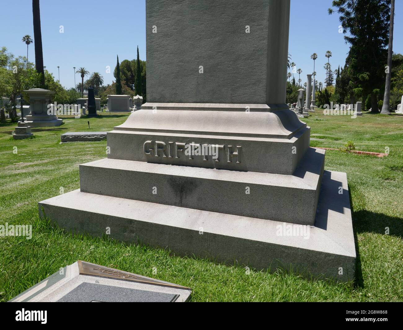 Richard Griffiths Grave