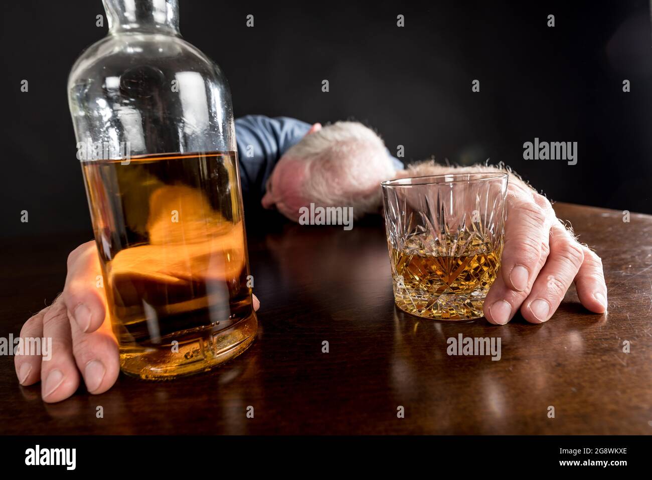 Slumped glass hi-res stock photography and images - Alamy