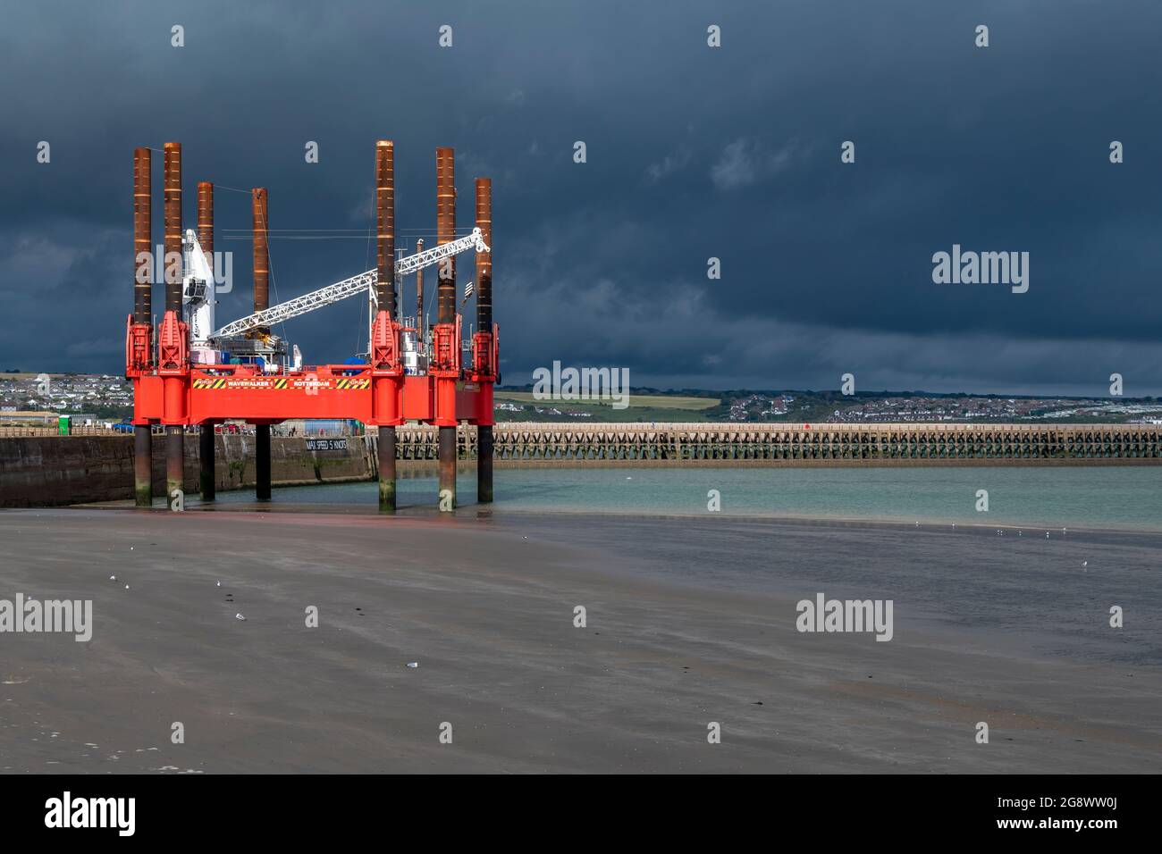 Gigantic WaveWalker - a self-propelled jack-up barge that walks crab ...