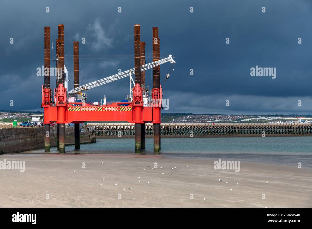 Newhaven wavewalker 1 hi-res stock photography and images - Alamy