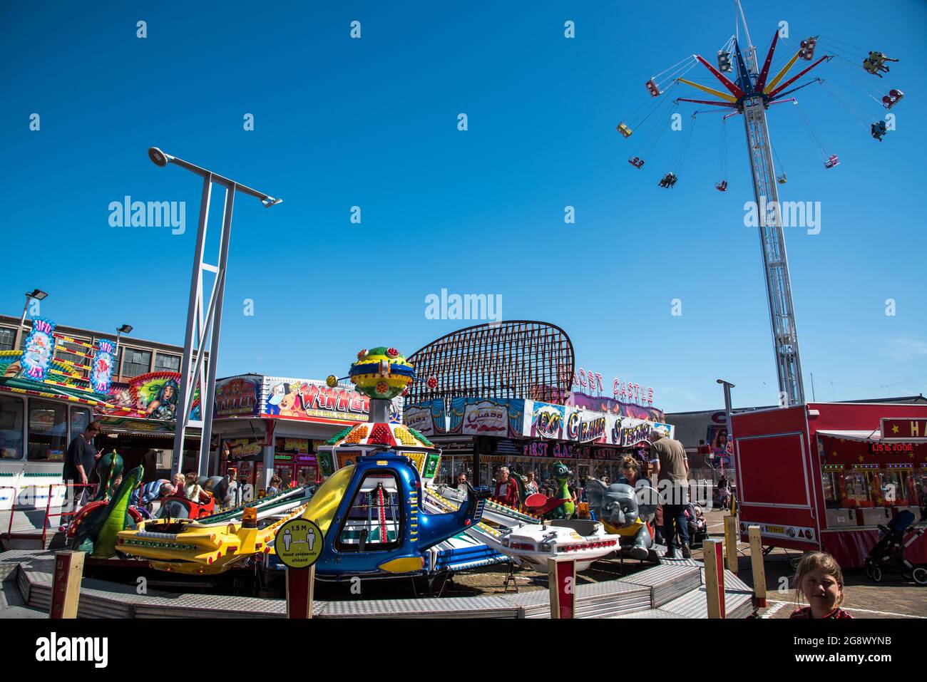 Bumper cars fair hi-res stock photography and images - Alamy