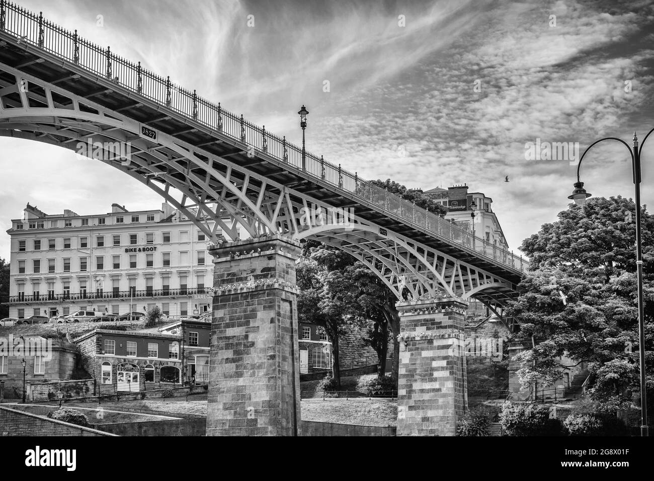 Cast iron bridge columns Black and White Stock Photos & Images - Alamy