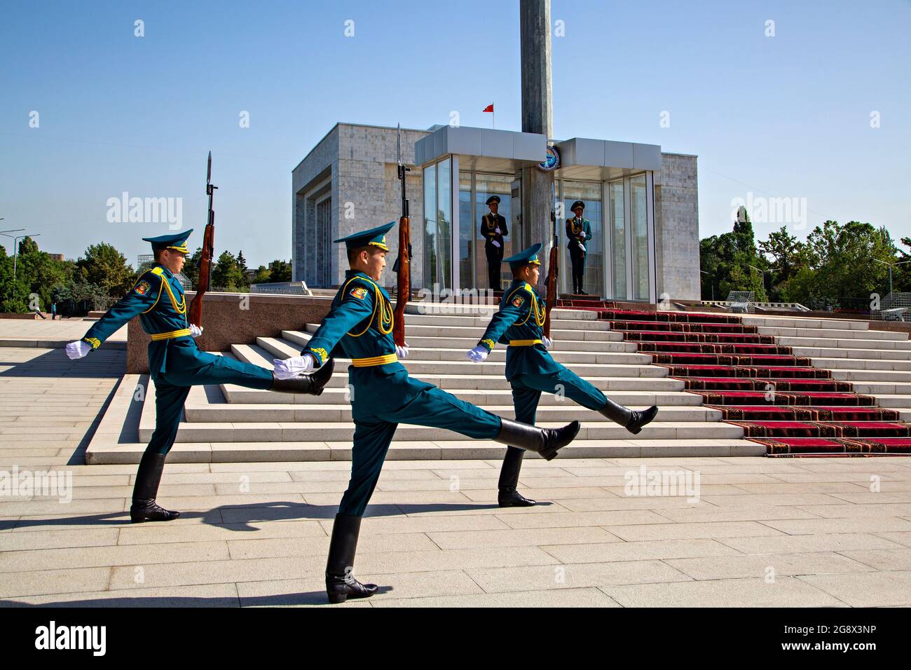 Changing of the guard ceremony in Ala Too Square in Bishkek, Kyrgyzstan ...