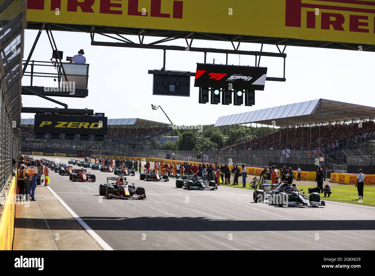 Formula 1 2021 grid hi-res stock photography and images - Alamy