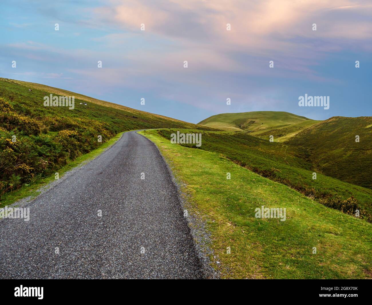Endless slope hi-res stock photography and images - Alamy