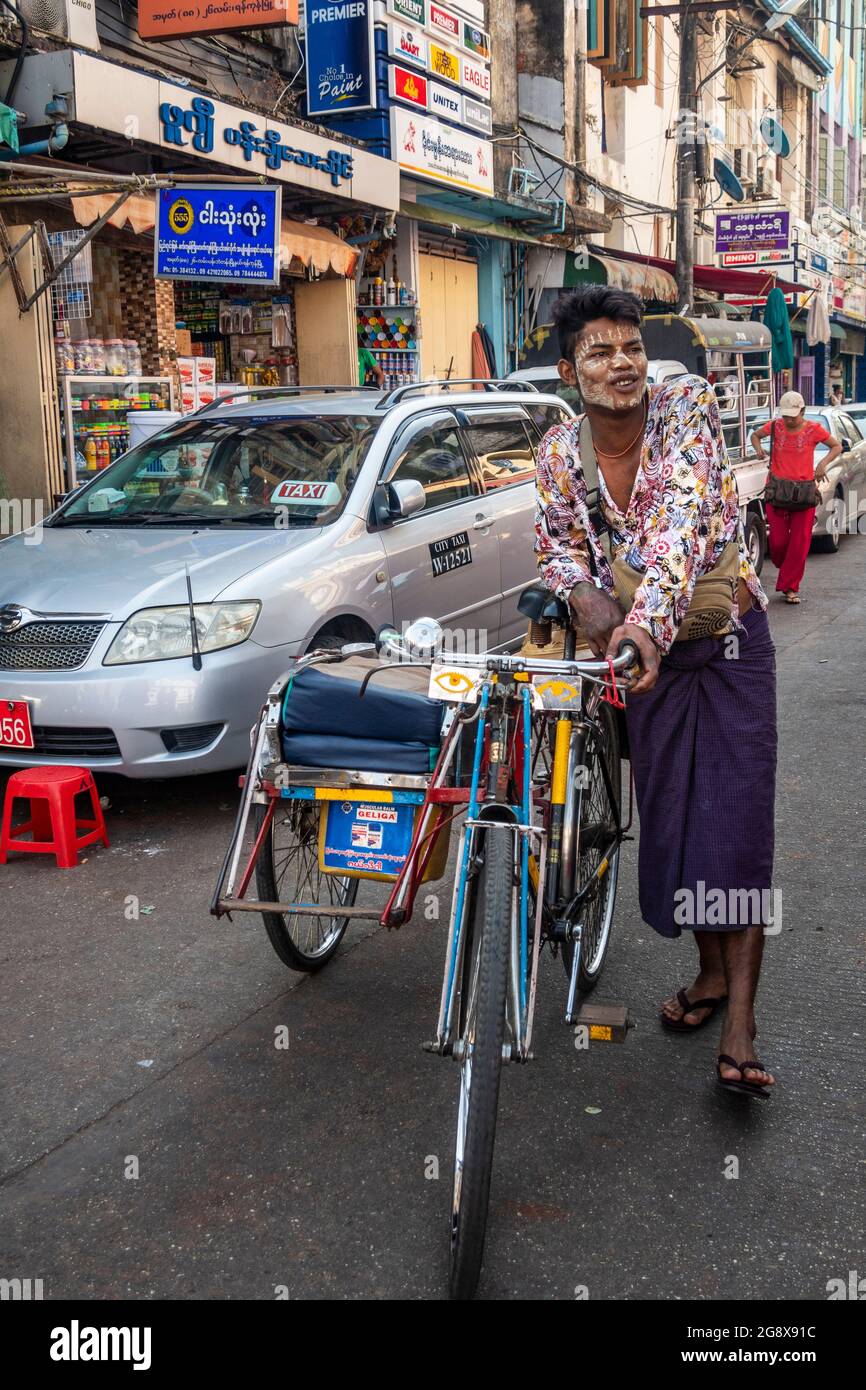 Myanmar rickshaw taxi driver hi-res stock photography and images - Alamy