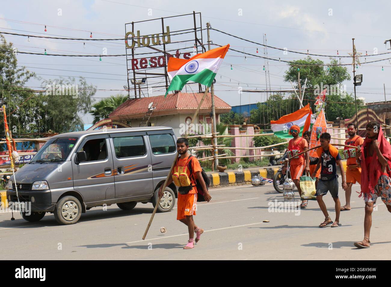 GHAZIABAD, INDIA - JULY 2019: A hindu devotee carrying kanwar on their ...