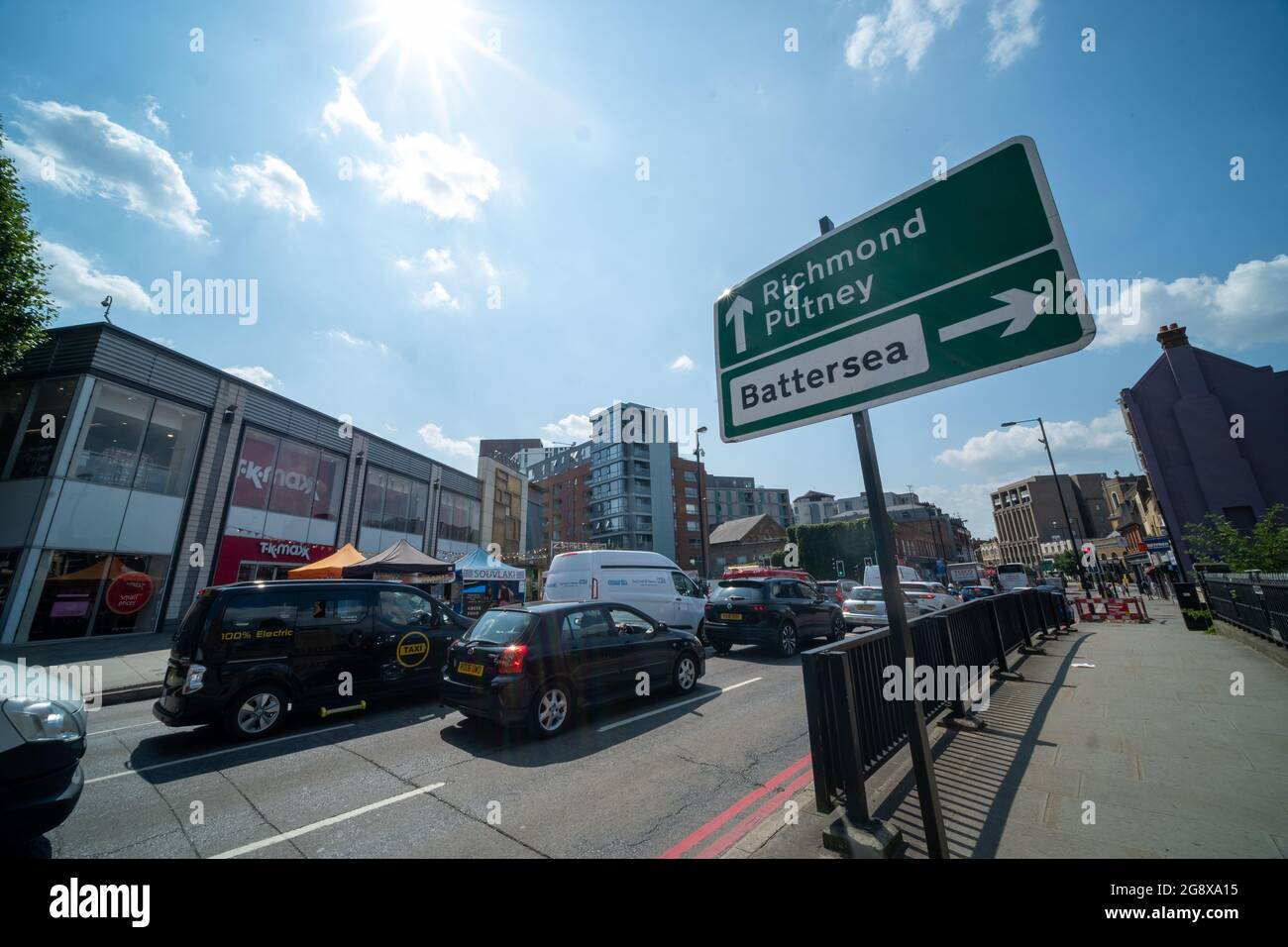 London- July, 2021: The A3 road / Wandsworth High Street in south west ...