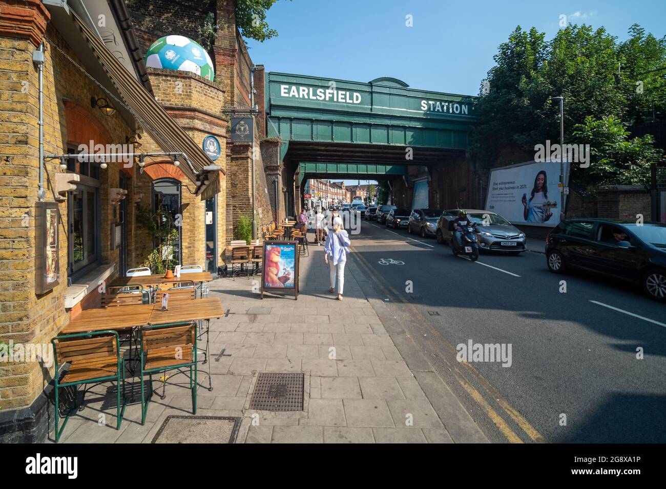 Earlsfield High Resolution Stock Photography and Images - Alamy