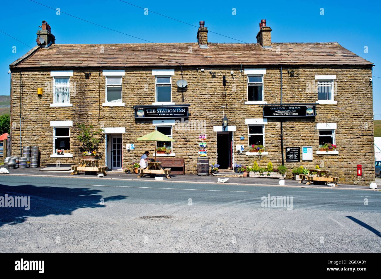 Station inn hi-res stock photography and images - Alamy