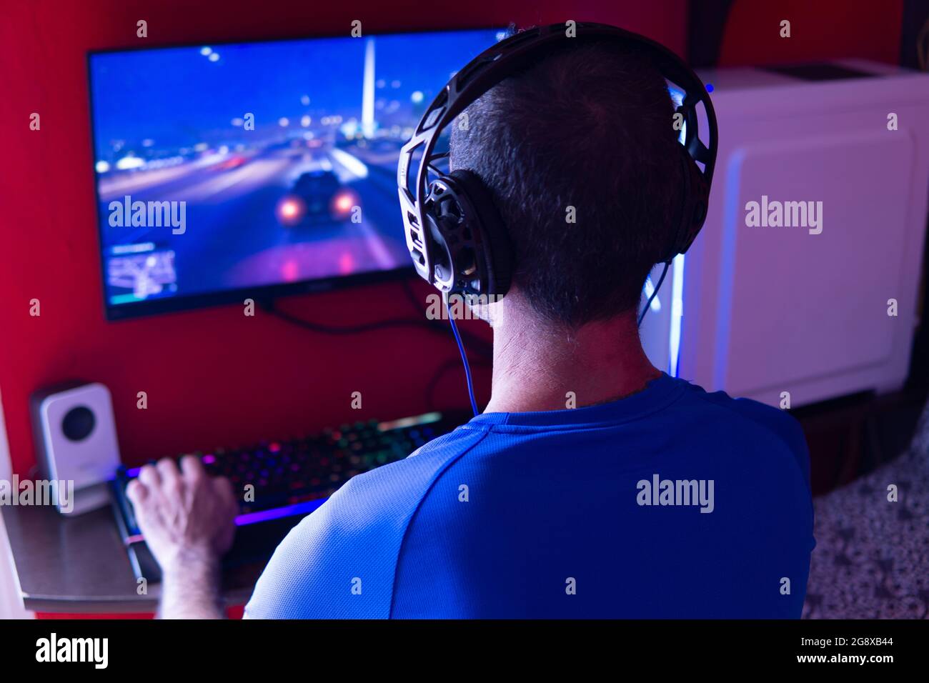 Computer game playing backlit hi-res stock photography and images - Alamy