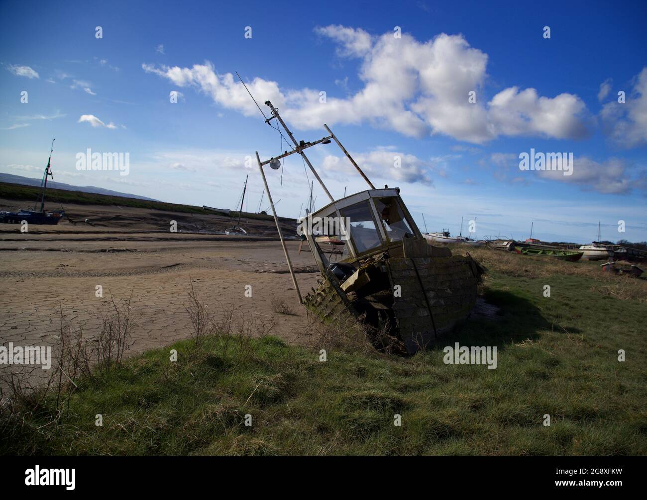 Hull split hi-res stock photography and images - Alamy