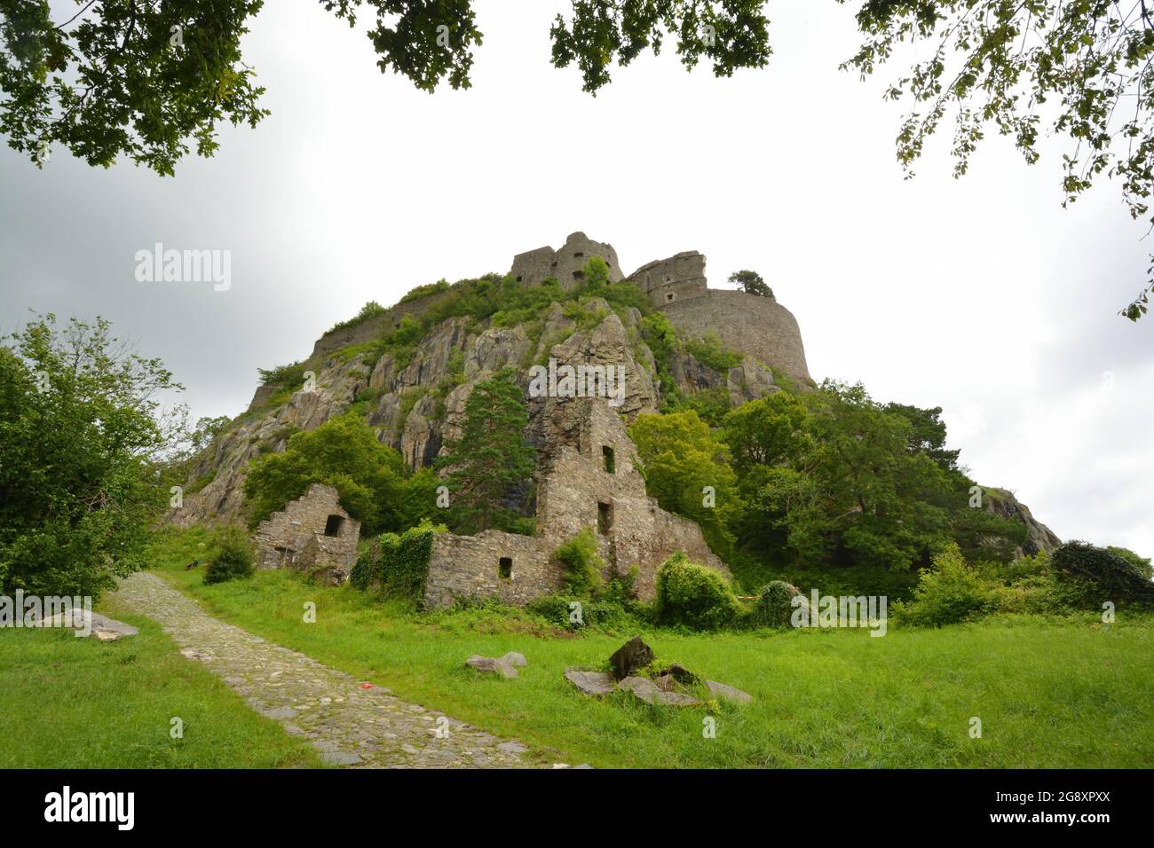 Singen hi-res stock photography and images - Alamy