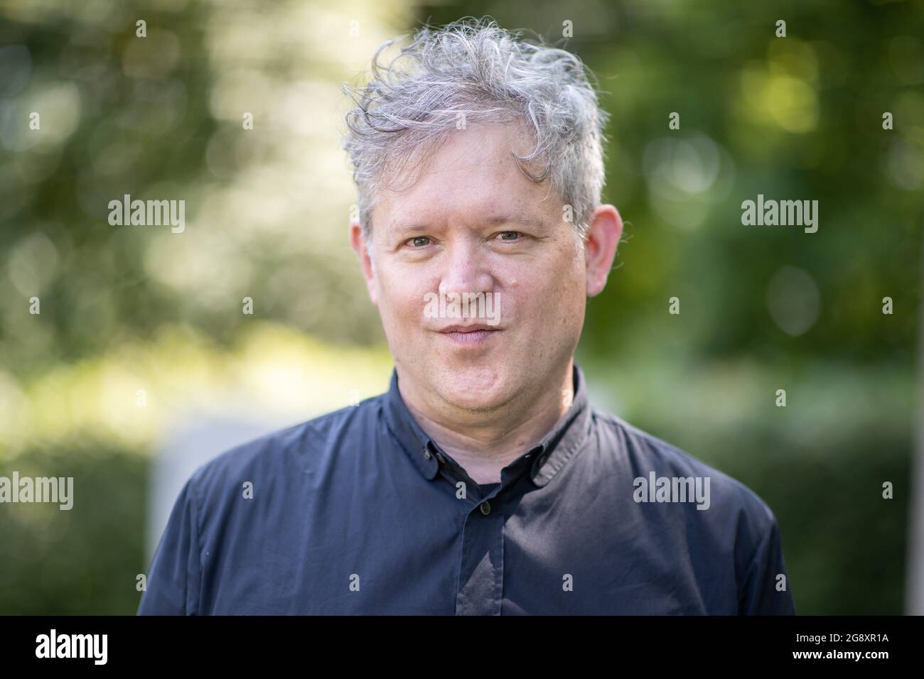 Dragon fight hi-res stock photography and images - Alamy