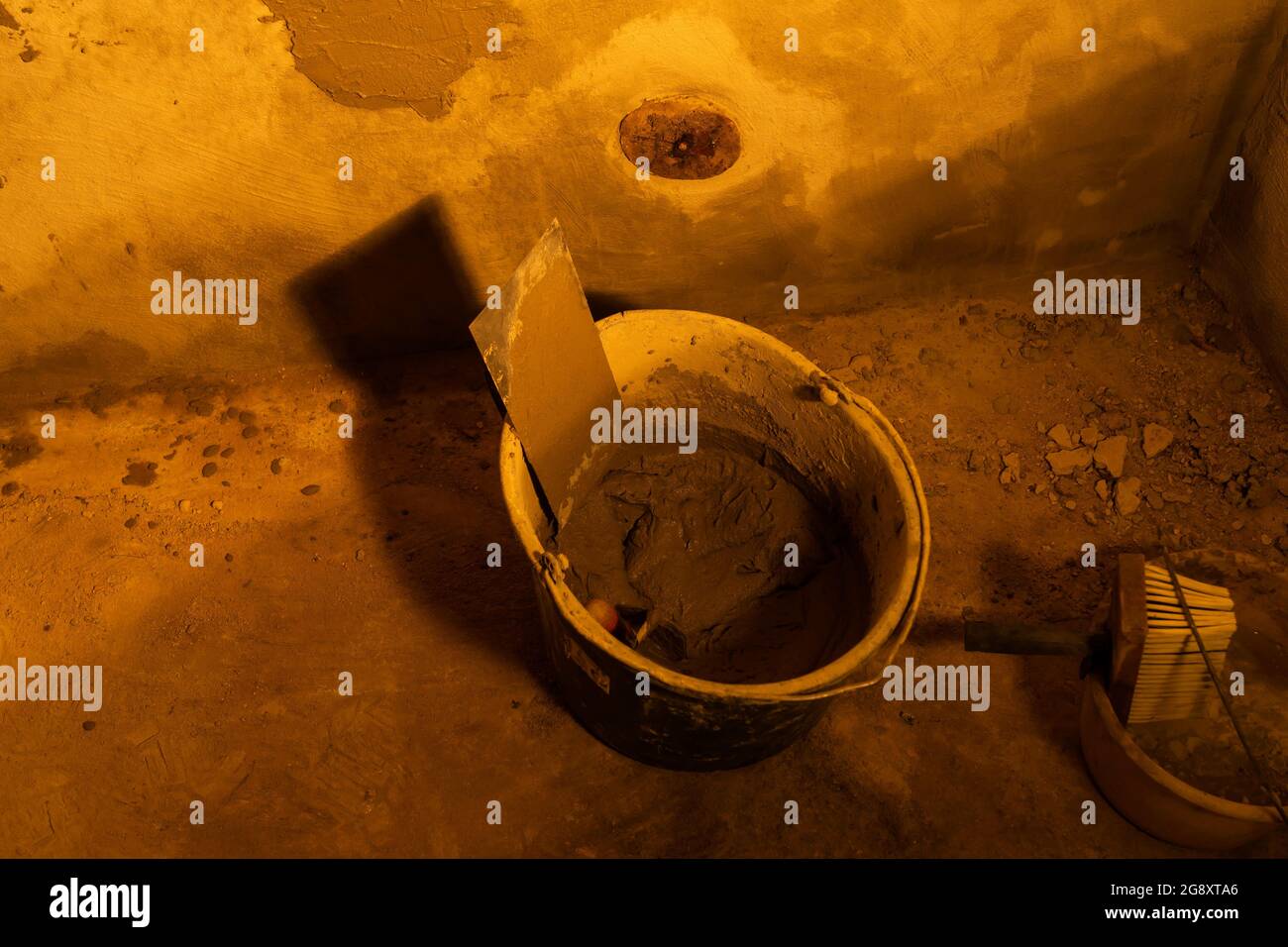 Construction basket hi-res stock photography and images - Alamy