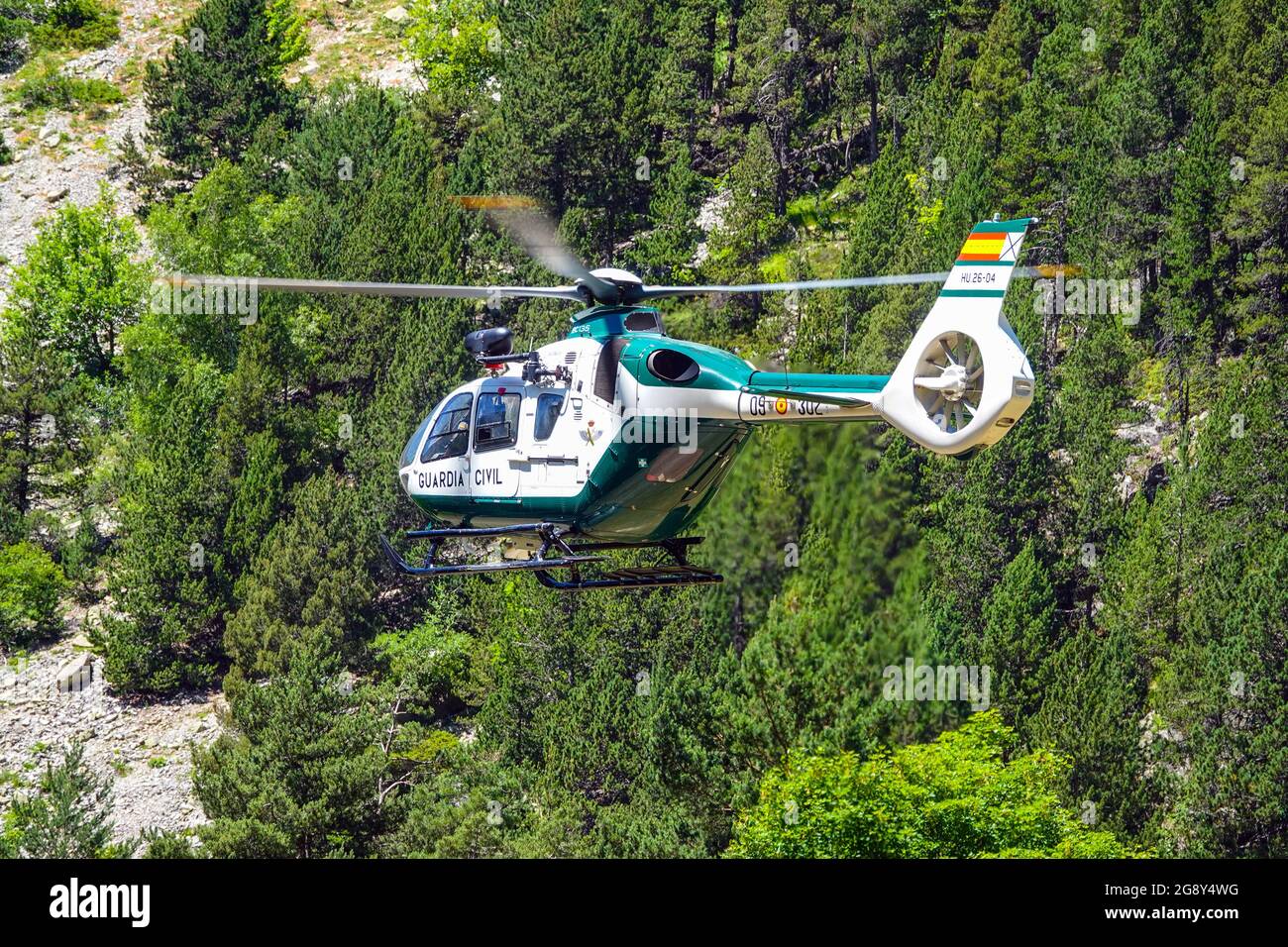 Civil helicopter hi-res stock photography and images - Alamy