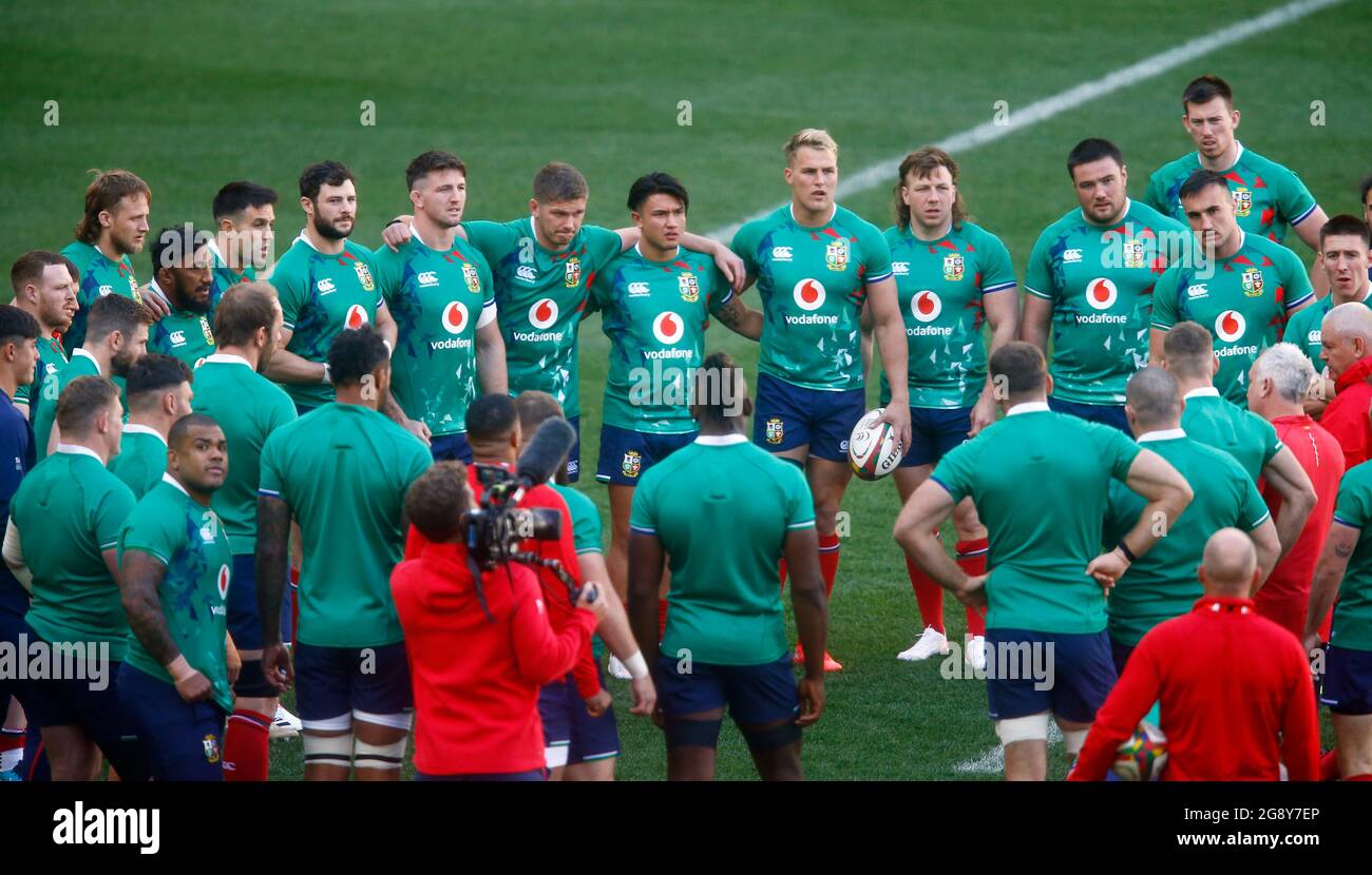 Lions rugby huddle 2021 hi-res stock photography and images - Alamy