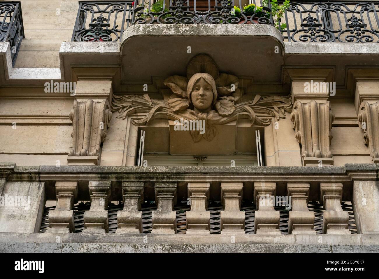 Paris Building Facade Sculpture Womans Head Front Entrance Stock Photo ...