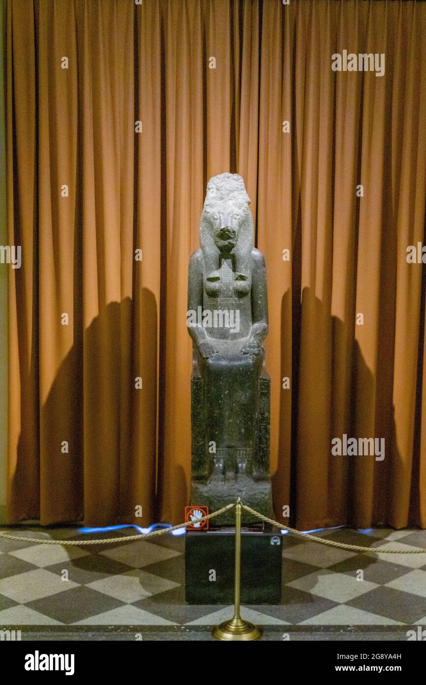 Mut goddess hi-res stock photography and images - Alamy