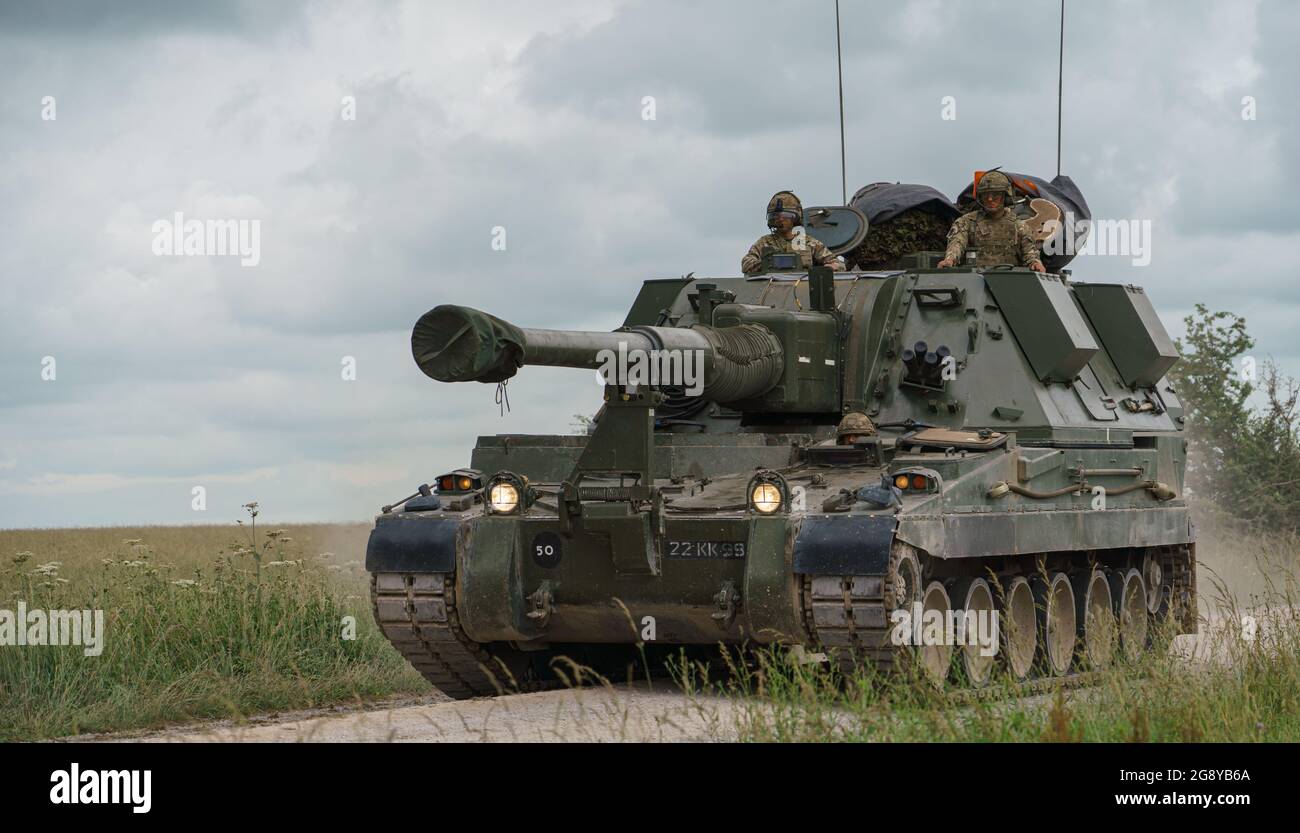 British as 90 howitzer hi-res stock photography and images - Alamy