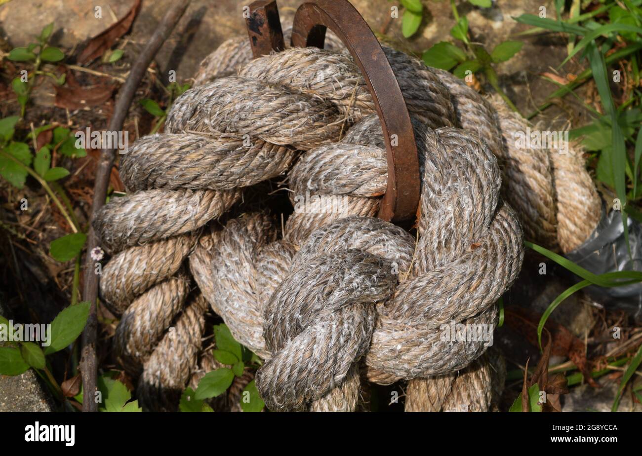 Cable knot hi-res stock photography and images - Alamy