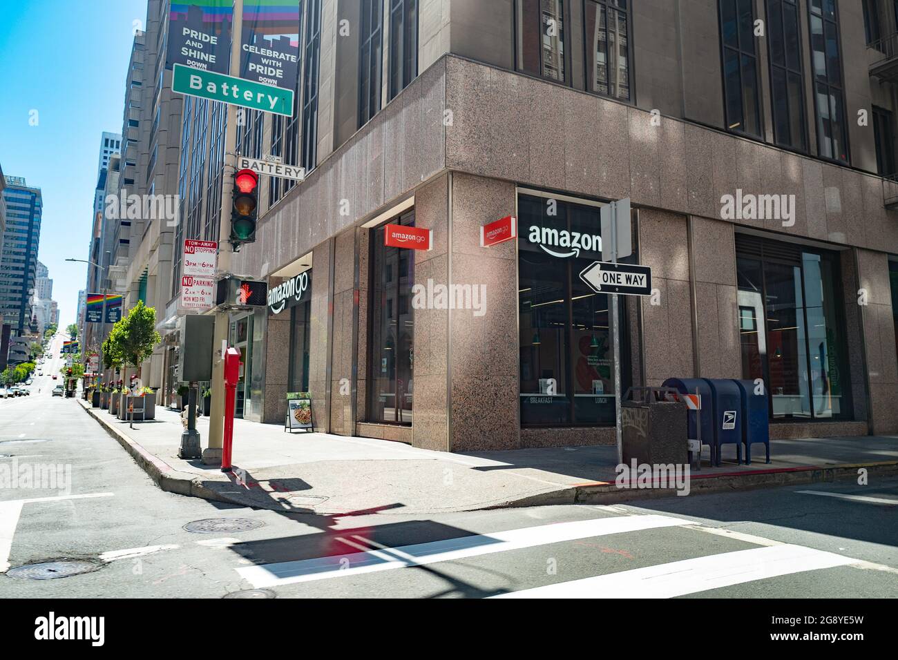 Amazon go store california hi-res stock photography and images - Alamy