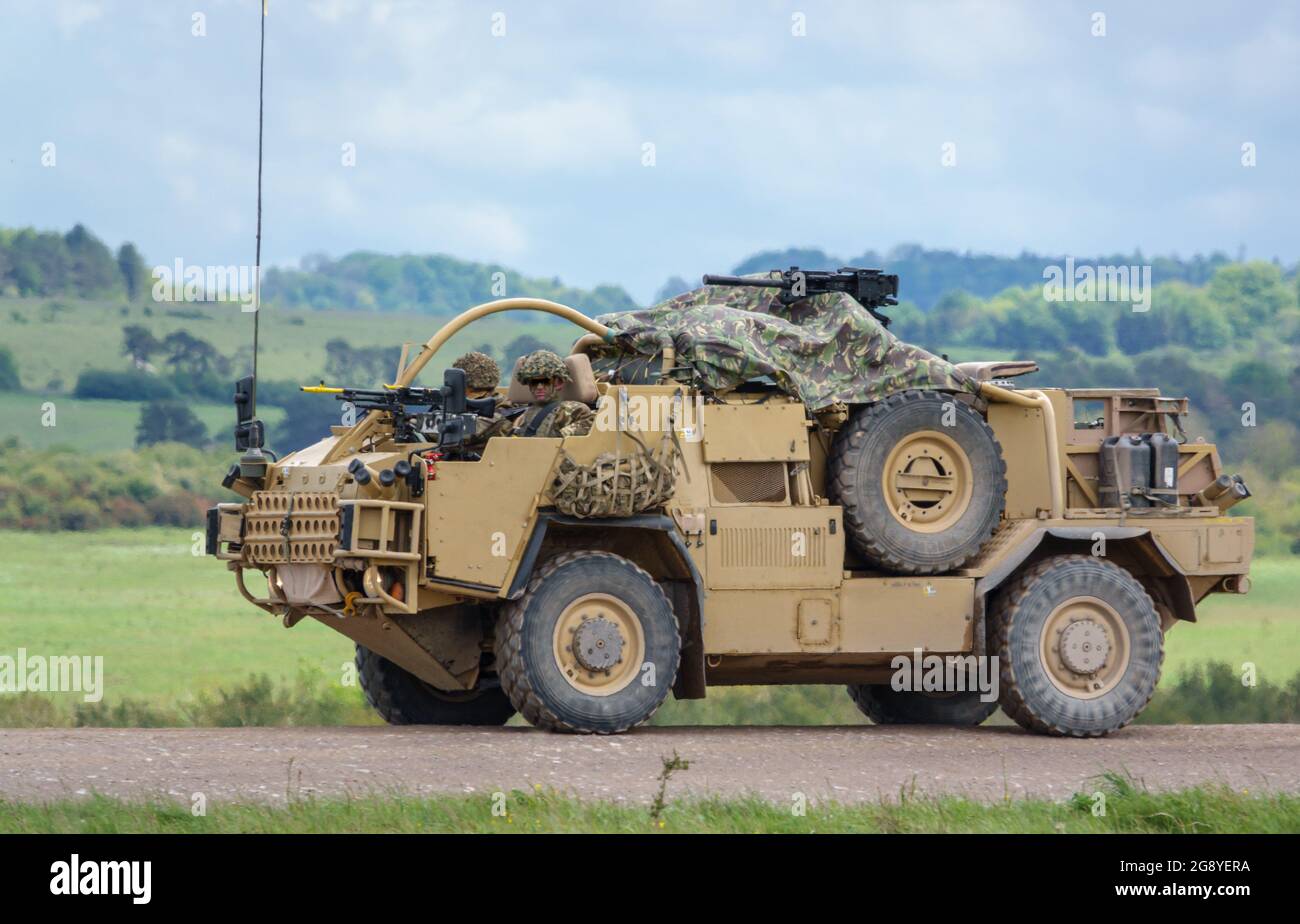 British army Supacat Jackal 4x4 rapid assault, fire support and ...