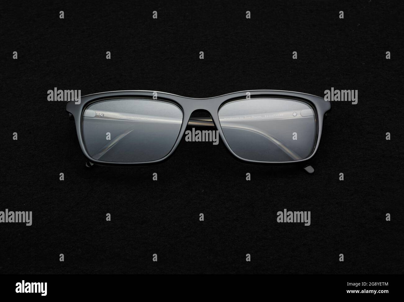 Glasses frames hi-res stock photography and images - Alamy