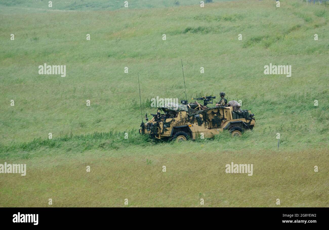 British army Supacat Jackal 4x4 rapid assault, fire support and ...
