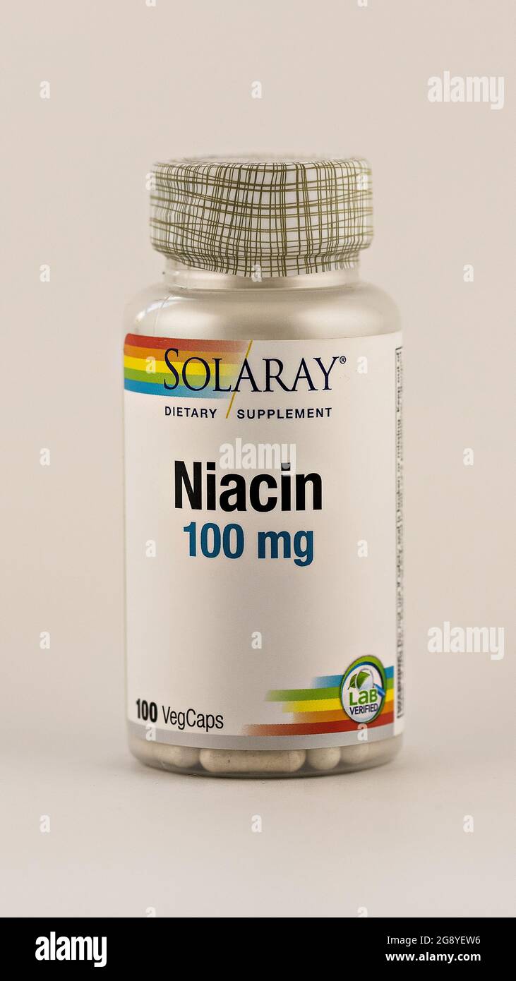 Niacin capsules hi-res stock photography and images - Alamy