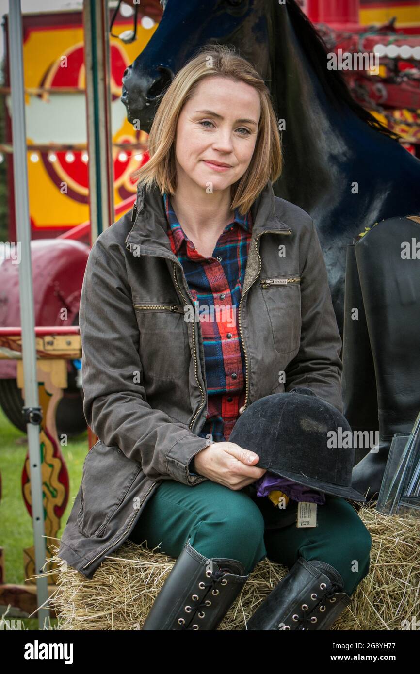 MIDSOMER MURDERS XVII Harvest of Souls Stock Photo - Alamy