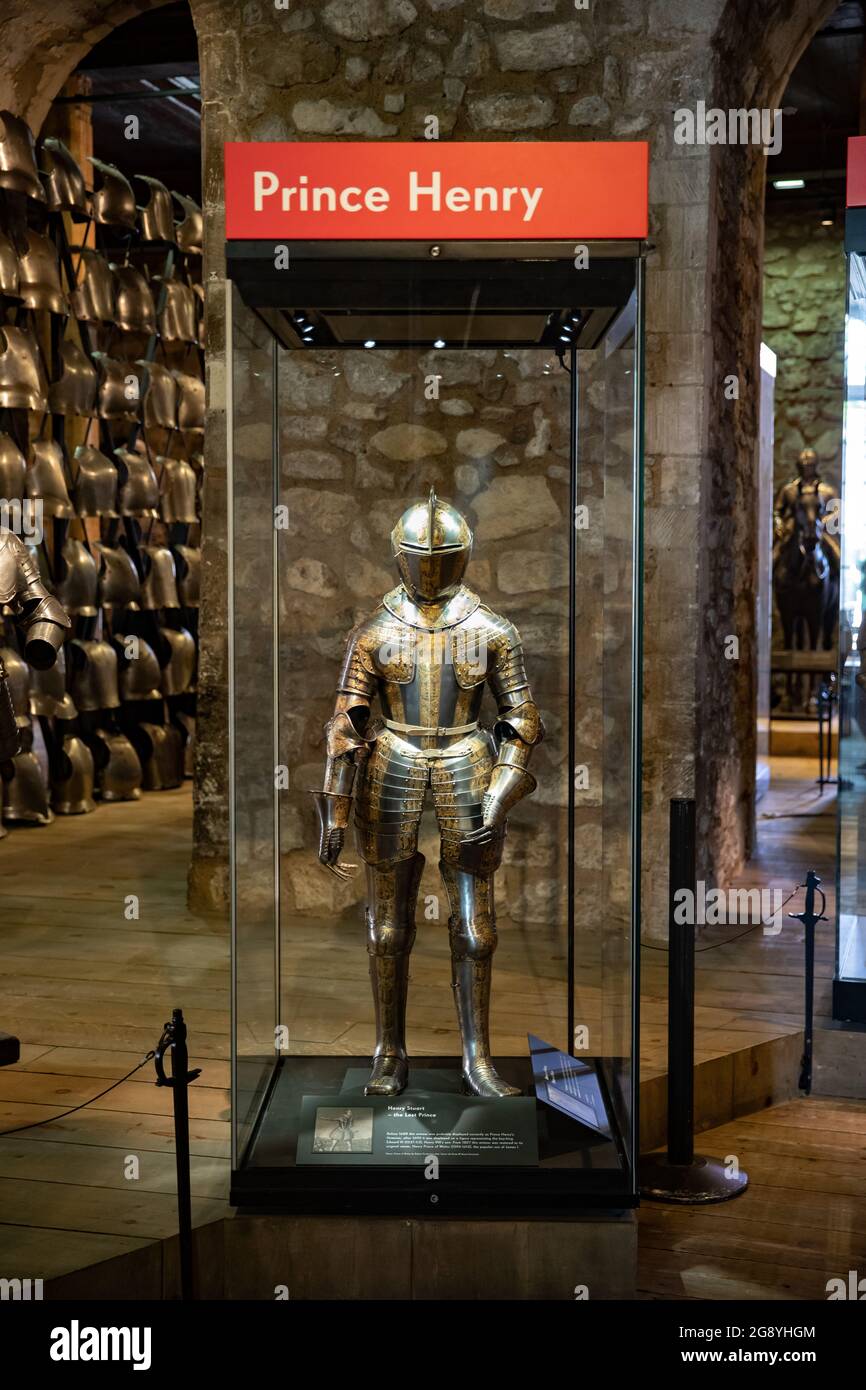 Henry viii armour hi-res stock photography and images - Alamy