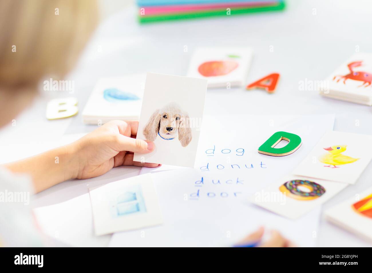 Kids learn to read. Colorful abc phonics flash cards for kindergarten ...