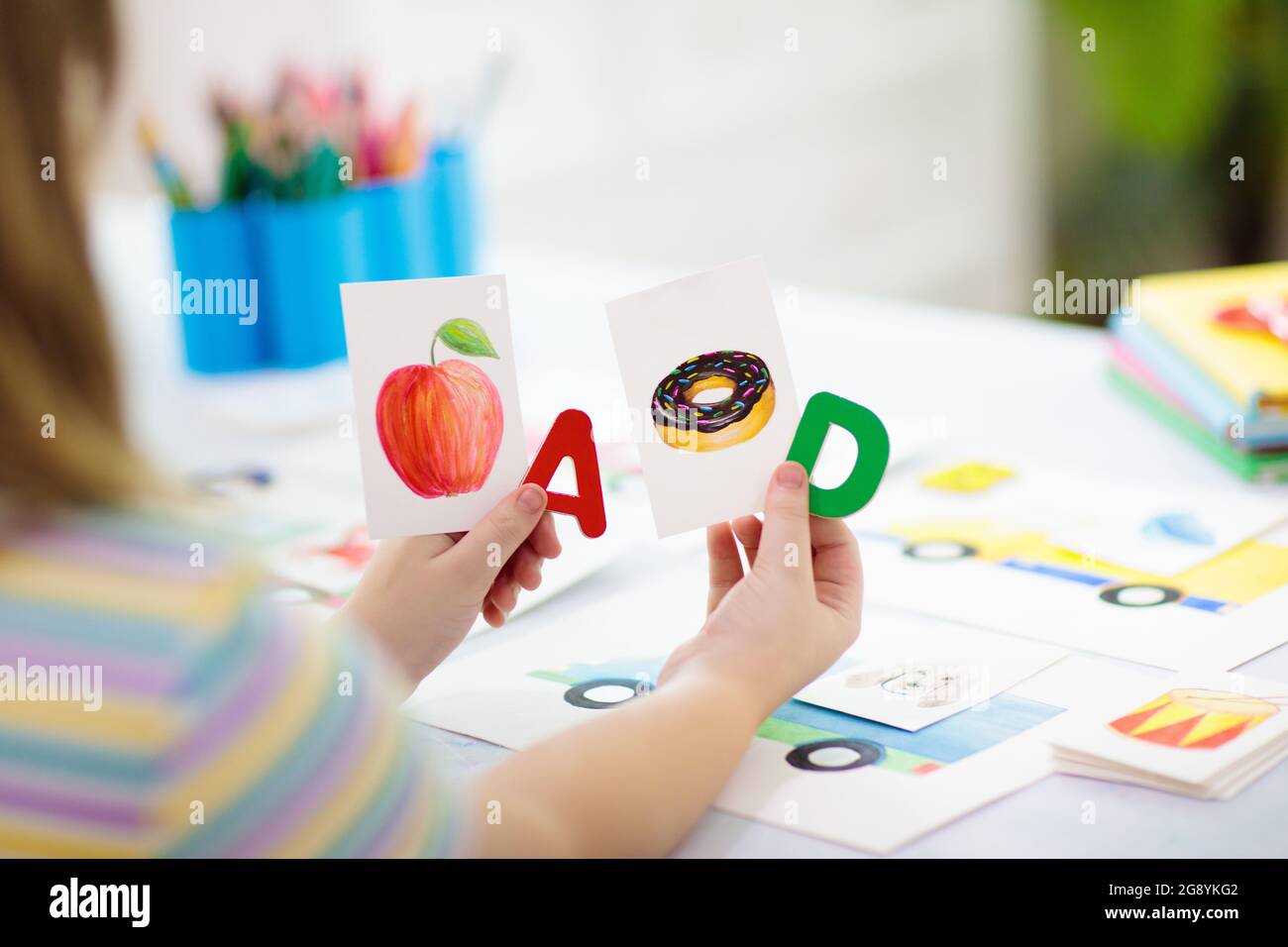 Kids learn to read. Colorful abc phonics flash cards for kindergarten ...