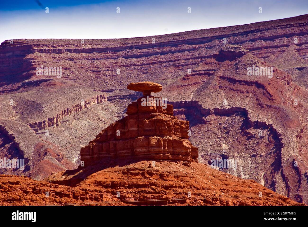 Mexican Hat rock formation, Mexican Hat, Utah Stock Photo - Alamy