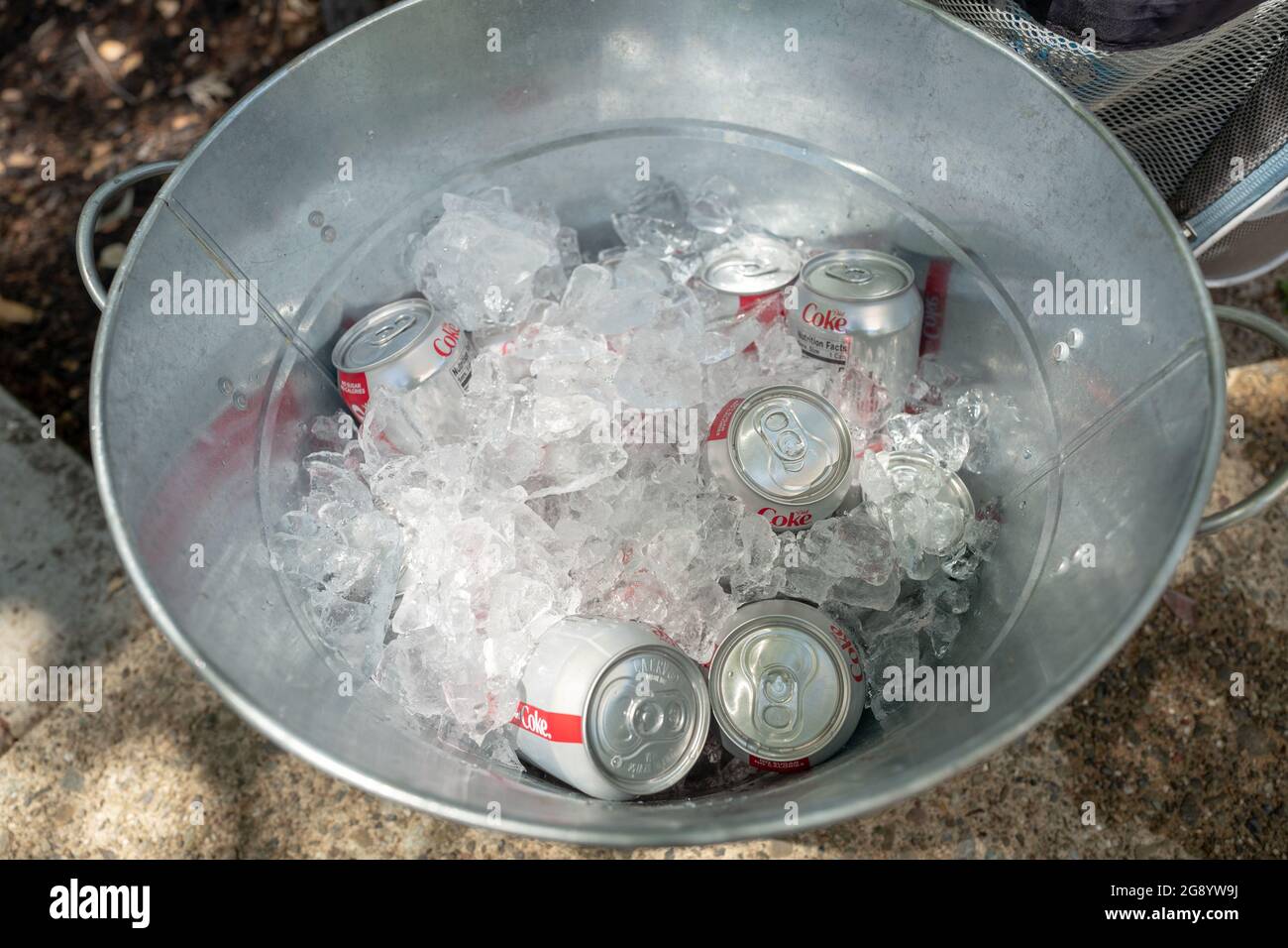 Coca cola bucket hi-res stock photography and images - Alamy