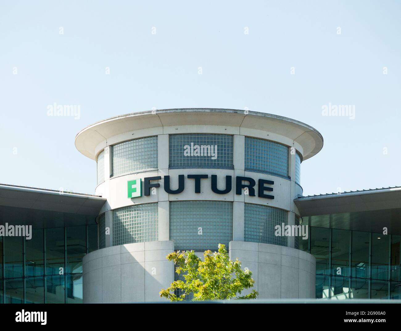 Future House, The Glanty, Egham / The Glanty, Egham, TW20 9AH (127 ...