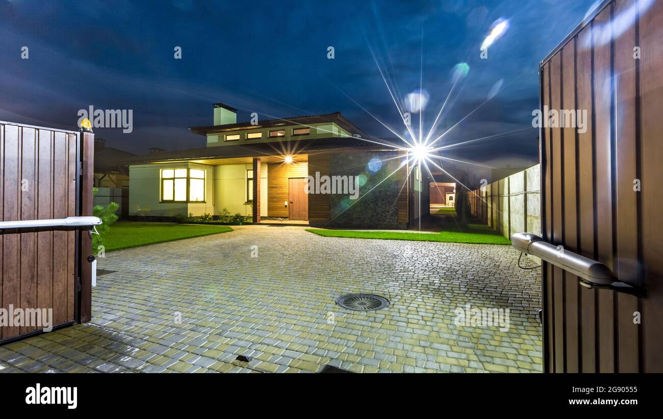 View of interior of house from front door hi-res stock photography and ...