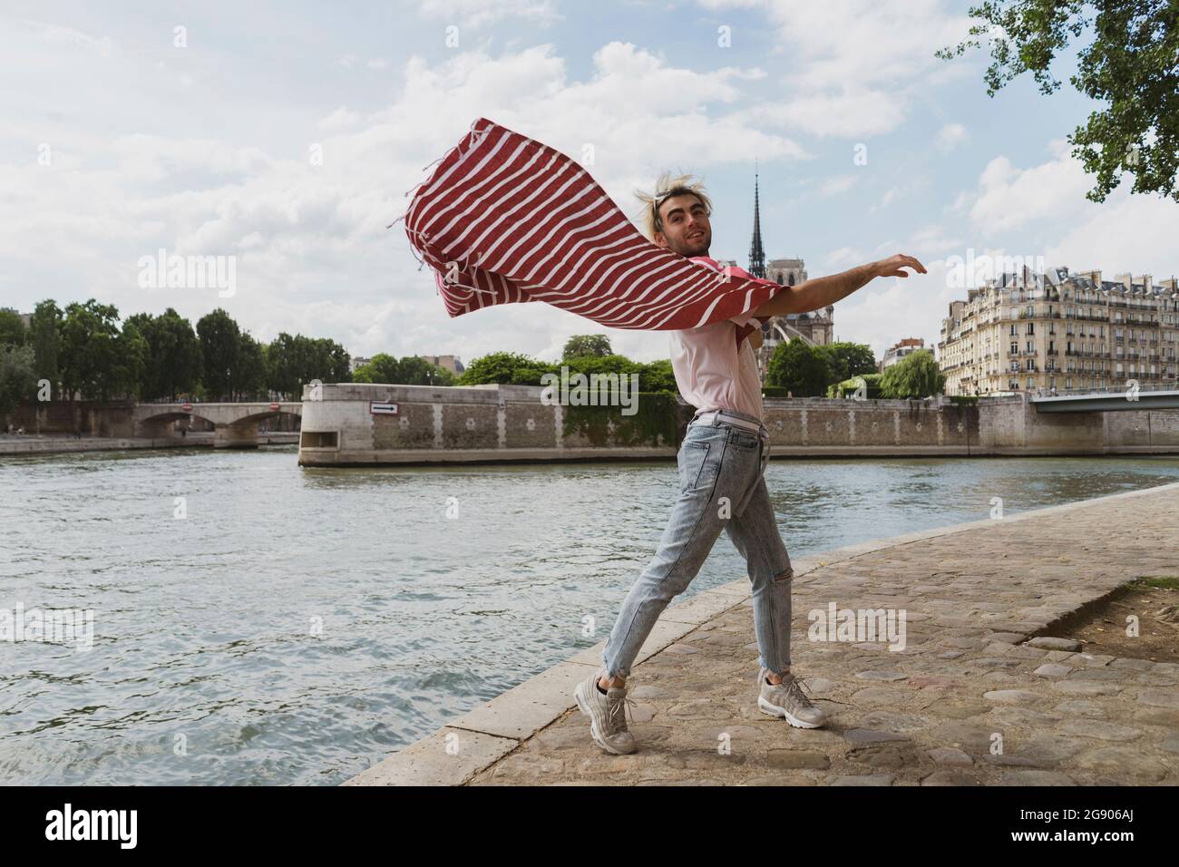 Man waving hi-res stock photography and images - Alamy