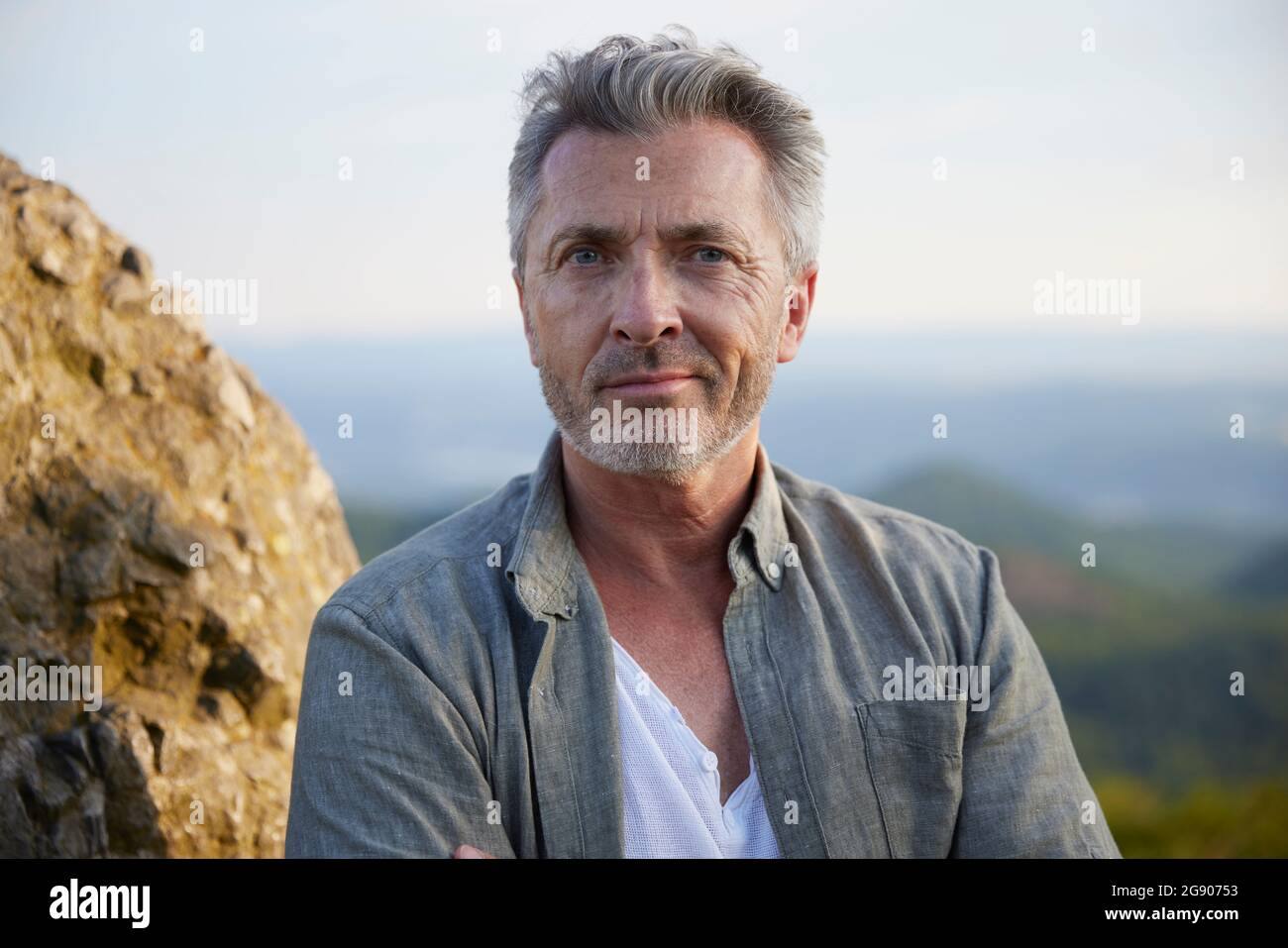 Male hiker hi-res stock photography and images - Alamy