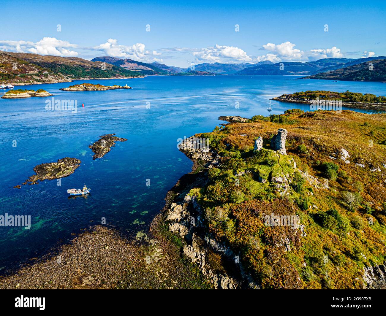 Kyleakin aerial hi-res stock photography and images - Alamy