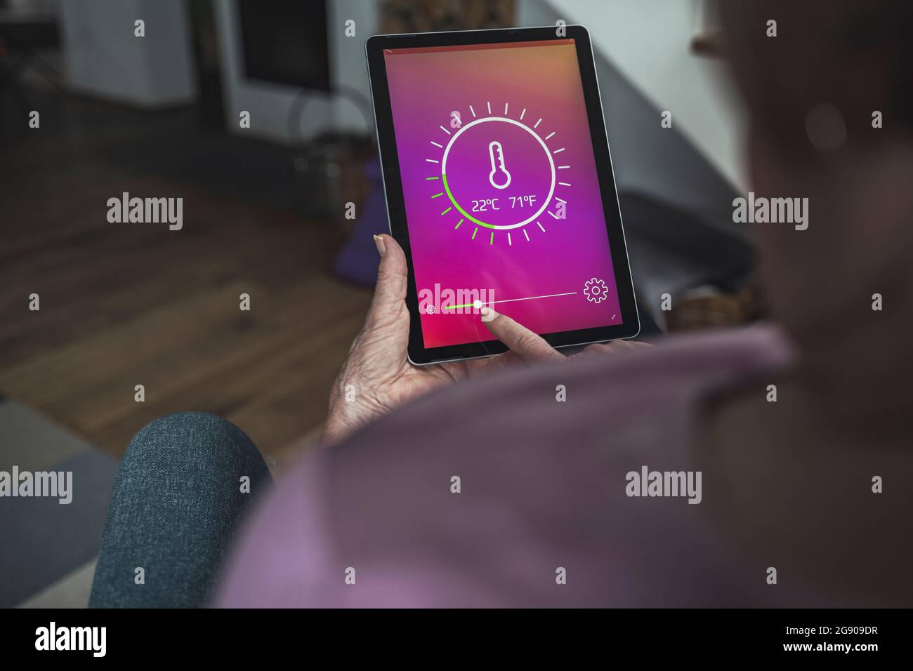 Room temperature hi-res stock photography and images - Alamy