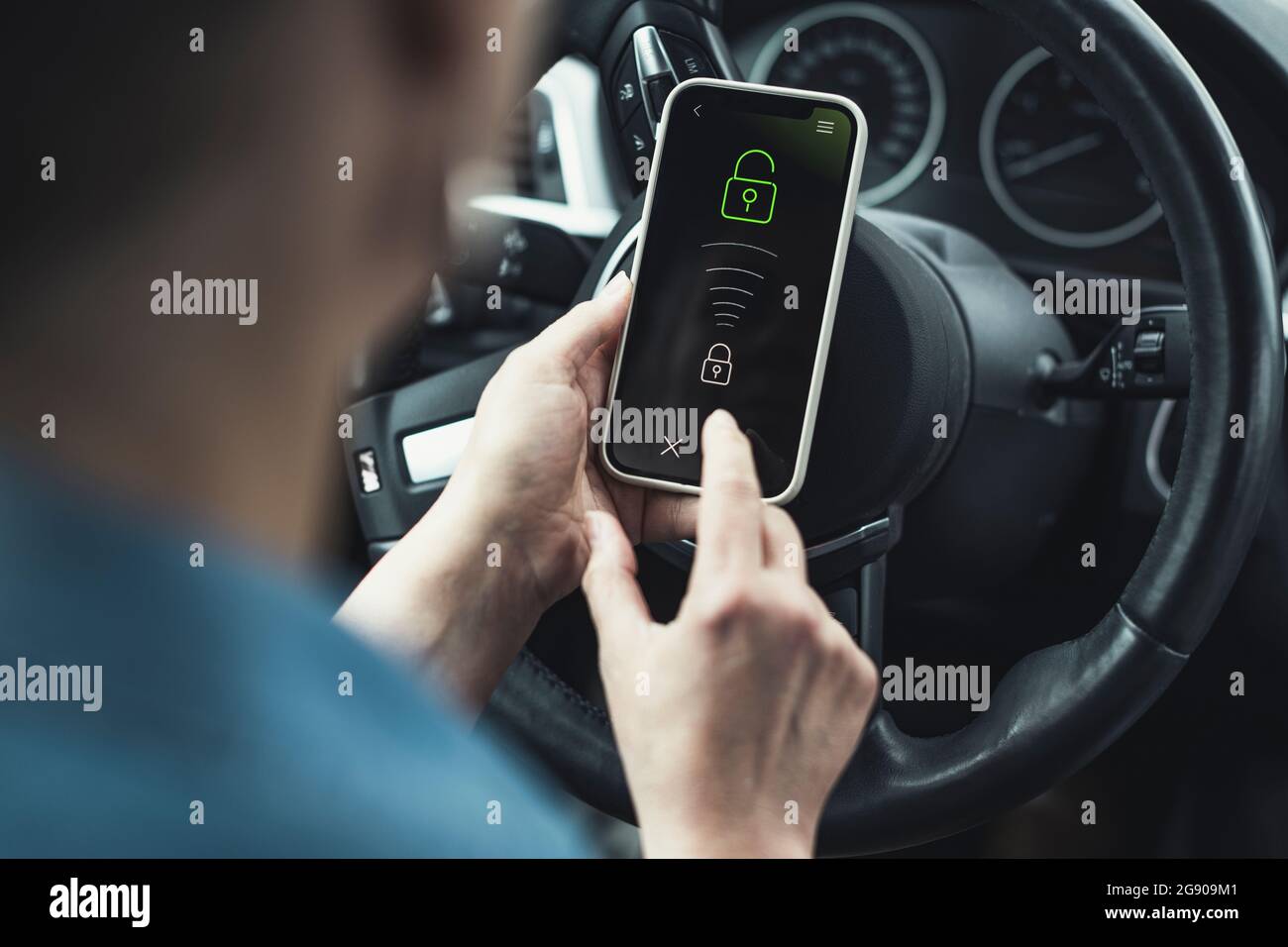 Car smartphone lock hi-res stock photography and images - Alamy