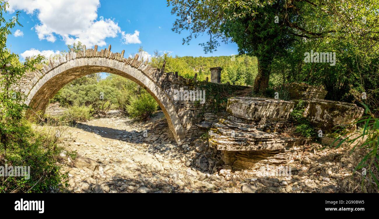 Epirus bridge hi-res stock photography and images - Alamy