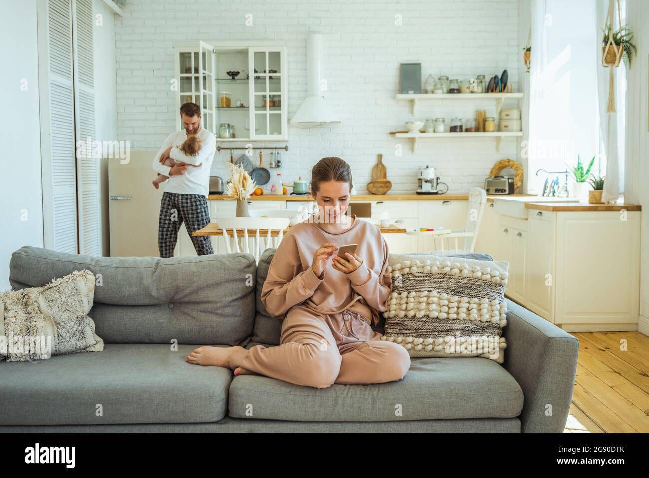 People girls man woman home hi-res stock photography and images - Alamy